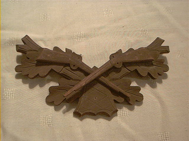 ANTIQUE CUCKOO CLOCK BOTTOM TRIM PIECE CROSSED RIFLES -- Antique Price ...