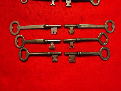 6 ANTIQUE SKELETON KEYS UNUSUAL BITS-OVER 100 YEARS OLD -- Antique ...
