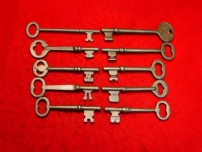 10 ANTIQUE SKELETON KEYS UNUSUAL BITS-OVER 100 YRS OLD -- Antique Price ...