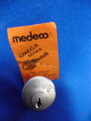 MEDECO 10-100 Omega series LEVEL 4 AR cylinder w/7 keys -- Antique ...