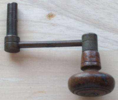 ANTIQUE GRANDFATHER CLOCK KEY BRASS WITH WOODEN HANDLE -- Antique Price ...