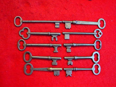 10 ANTIQUE SKELETON KEYS UNUSUAL BITS-OVER 100 YRS OLD -- Antique Price ...