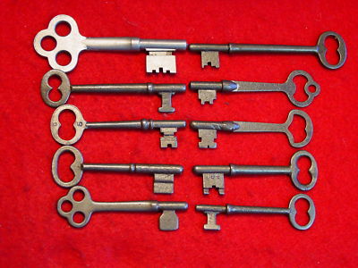 10 ANTIQUE SKELETON KEYS UNUSUAL BITS-OVER 100 YRS OLD -- Antique Price ...