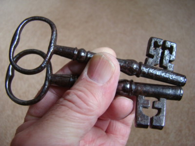 2 Big Ornate Complex Antique Keys Georgian 18th Century -- Antique ...