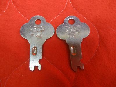 Vintage 2 "Long Lock" Flat Skeleton Keys -- Antique Price Guide Details ...