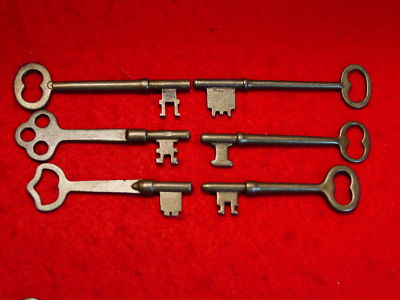 6 ANTIQUE SKELETON KEYS UNUSUAL BITS-OVER 100 YEARS OLD -- Antique ...