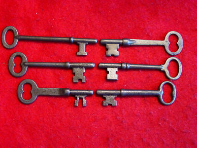 6 ANTIQUE SKELETON KEYS UNUSUAL BITS-OVER 100 YEARS OLD -- Antique ...