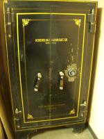 Antique Safes -- Antique Price Guide