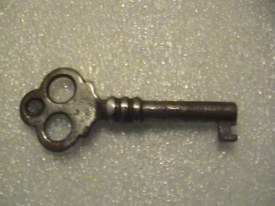 100 YEAR OLD CABINET KEY -- Antique Price Guide Details Page