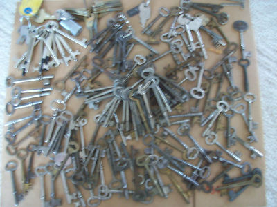 lot 175 + old skeleton keys for crafts art collections -- Antique Price ...