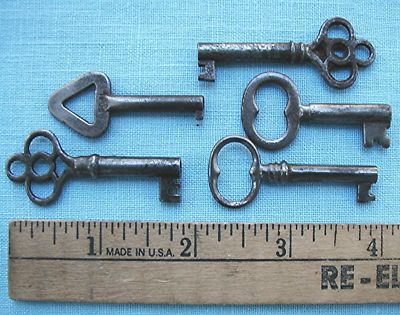 5 Early antique all different China Cabinet lock keys -- Antique Price ...
