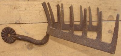Old Antique Garden Farm Hand Rake Tool -- Antique Price Guide Details Page