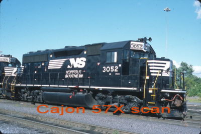 Original slide- NS GP40-2 #3052 In NEW Horsehead Paint -- Antique Price ...