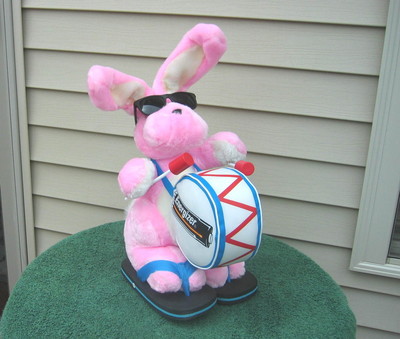NEW 1996 ENERGIZER BATTERY BUNNY PLUSH RABBIT W/DRUM, SUNGLASSES ...