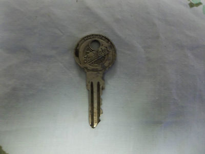 Studebaker Key -- Antique Price Guide Details Page