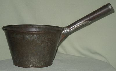 ANTIQUE PRIMITIVE ROLLED TIN SOLDERED HANDLED TOLEWARE PAN DIPPER ...