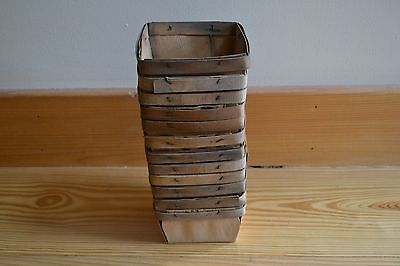 12 VINTAGE PINT SIZED BERRY BOXES -- Antique Price Guide Details Page