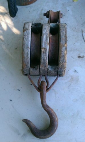 ORIGINAL antique barn tool pully hardware cast iron wood yard art ...