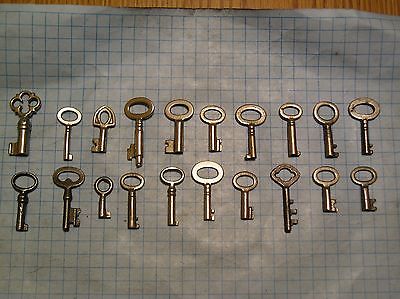 20 ANTIQUE OLD FURNITURE, BARREL CABINET AND LOCK KEYS SMALL SIZES ...