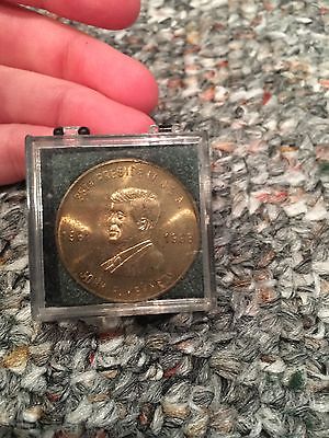John F. Kennedy 35th President Coin -- Antique Price Guide Details Page