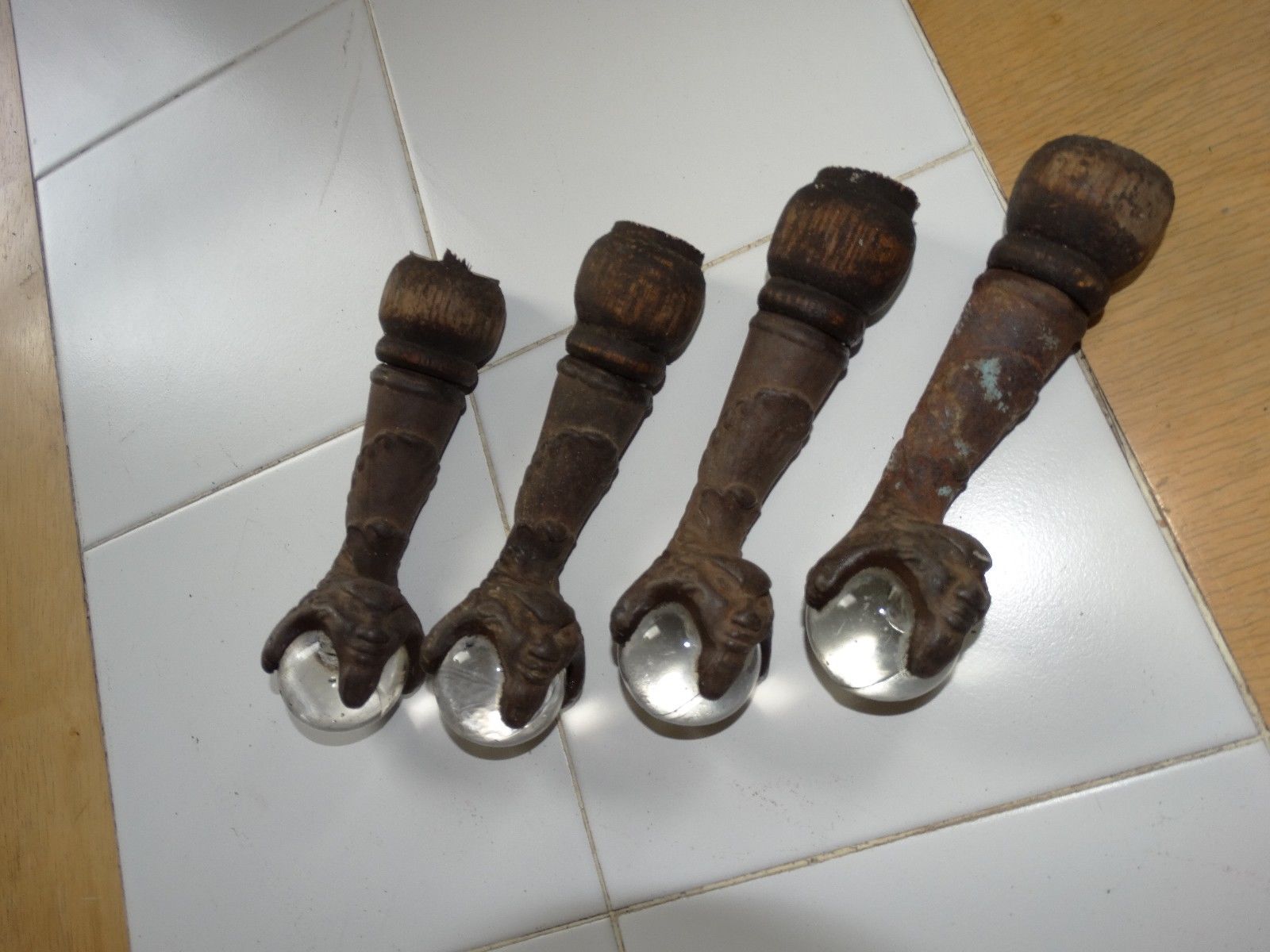 ANTIQUE SET (4) CAST IRON CLAW FOOT GLASS BALL FOR TABLE STOOL LEG FEET ...