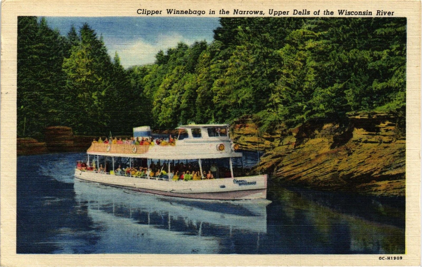 DR JIM STAMPS US CLIPPER WINNEBAGO IN NARROWS WISCONSIN DELLS LINEN ...