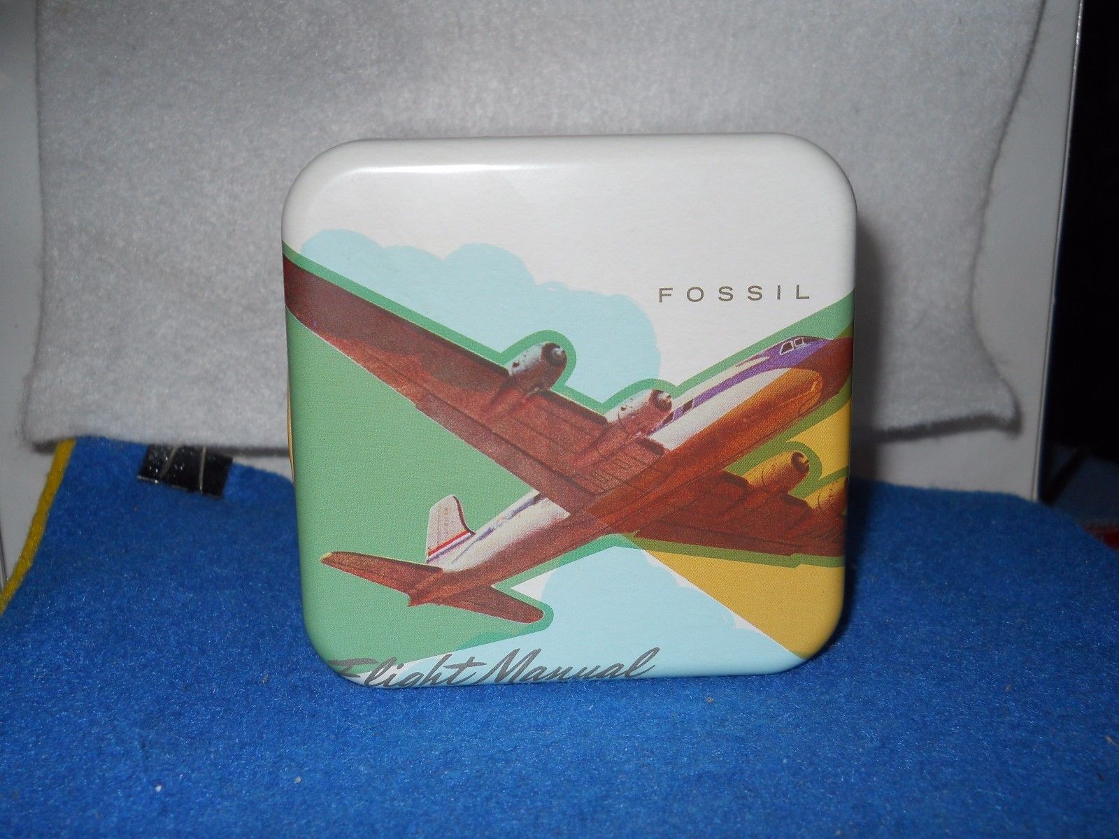 COLLECTOR FOSSIL METAL TIN BOX EMPTY WATCH CONTAINER 2014 WITH PICTURE ...