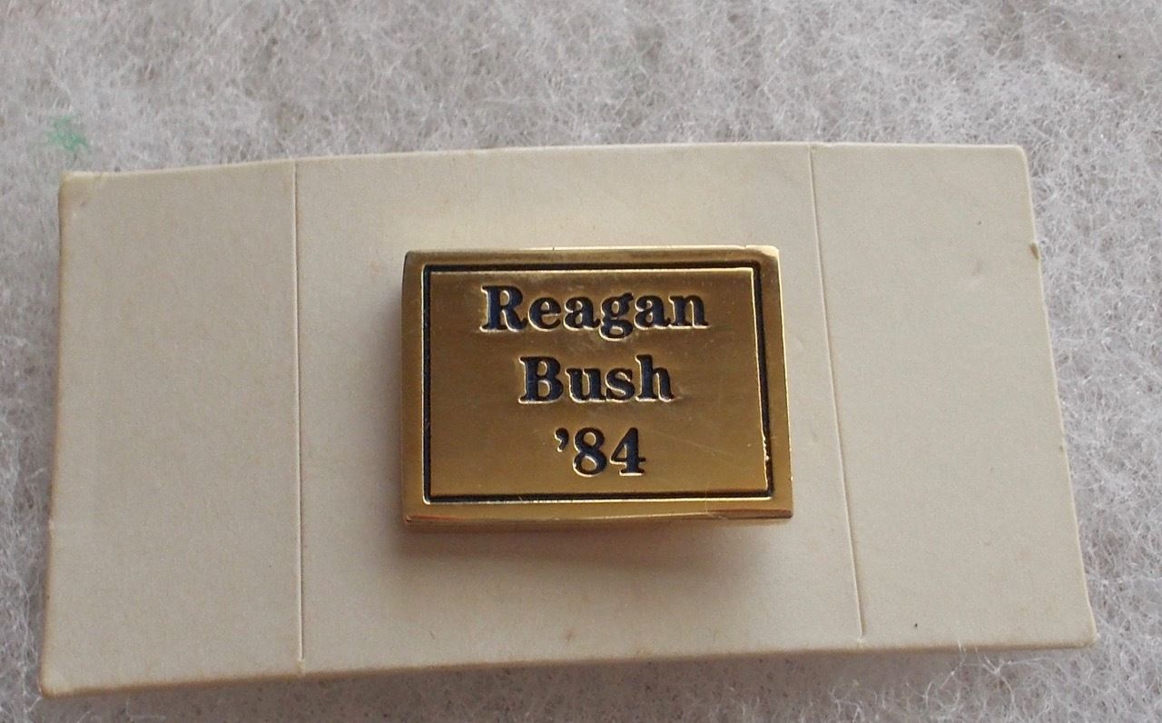 VINTAGE 1984 "REAGAN BUSH ''84" GOLD COLORED CAMPAIGN PIN -- Antique ...