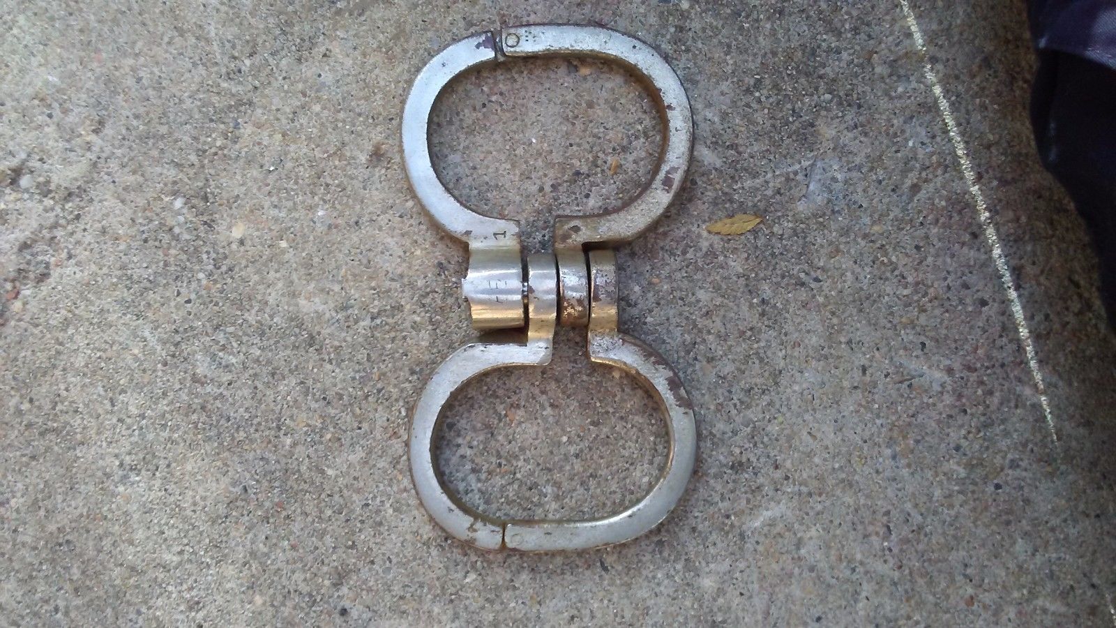 antique hand cuffs figure 8 -- Antique Price Guide Details Page