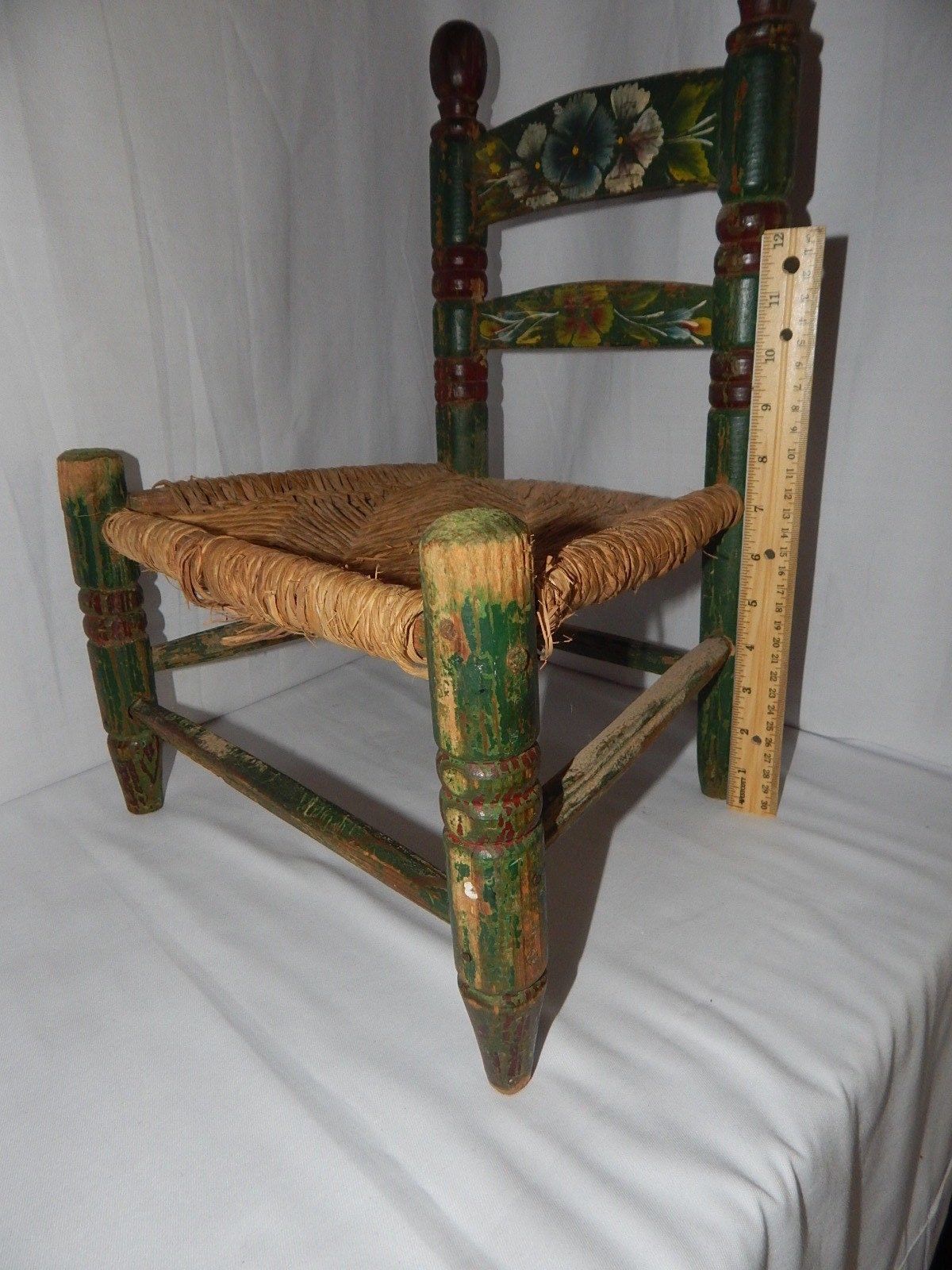 ANTIQUE PRIMITIVE FOLK ART MEXICAN STYLE CHILD''S CHAIR, WOVEN THRUSH ...