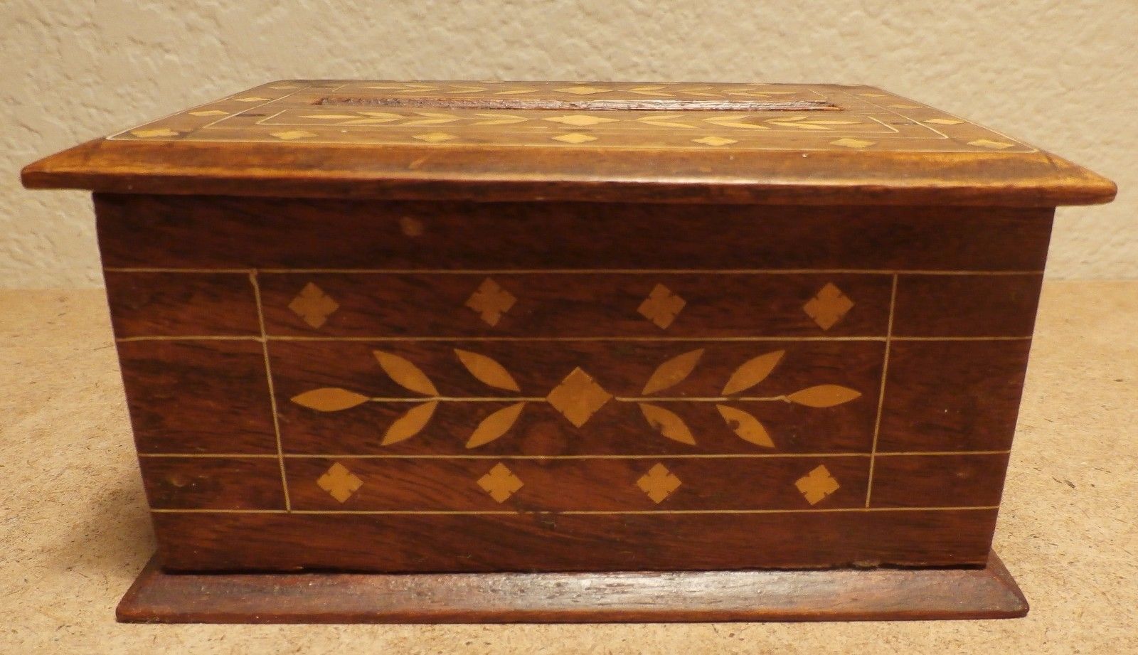 old decorative wooden antique box -- Antique Price Guide Details Page