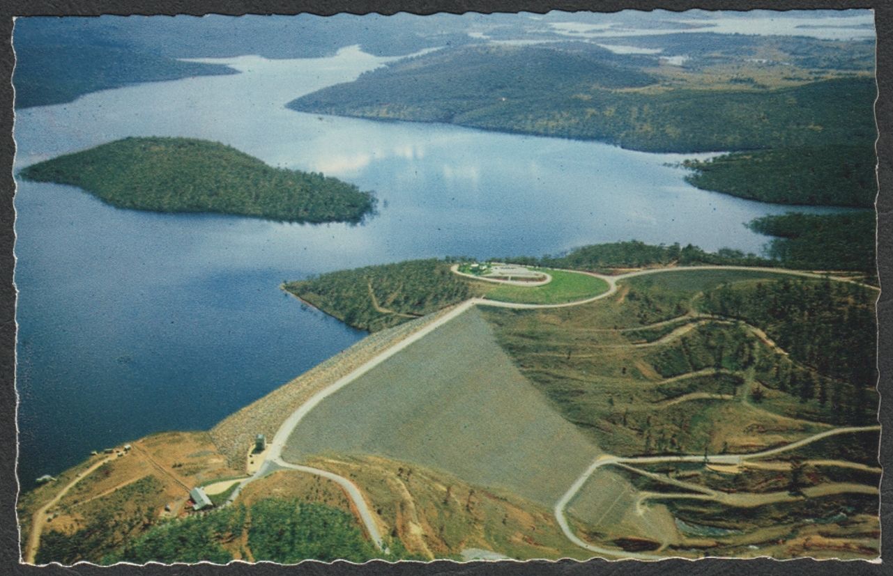 K2658) 1960''s AERIAL VIEW POSTCARD OF EUCUMBENE DAM IN N.S.W ...