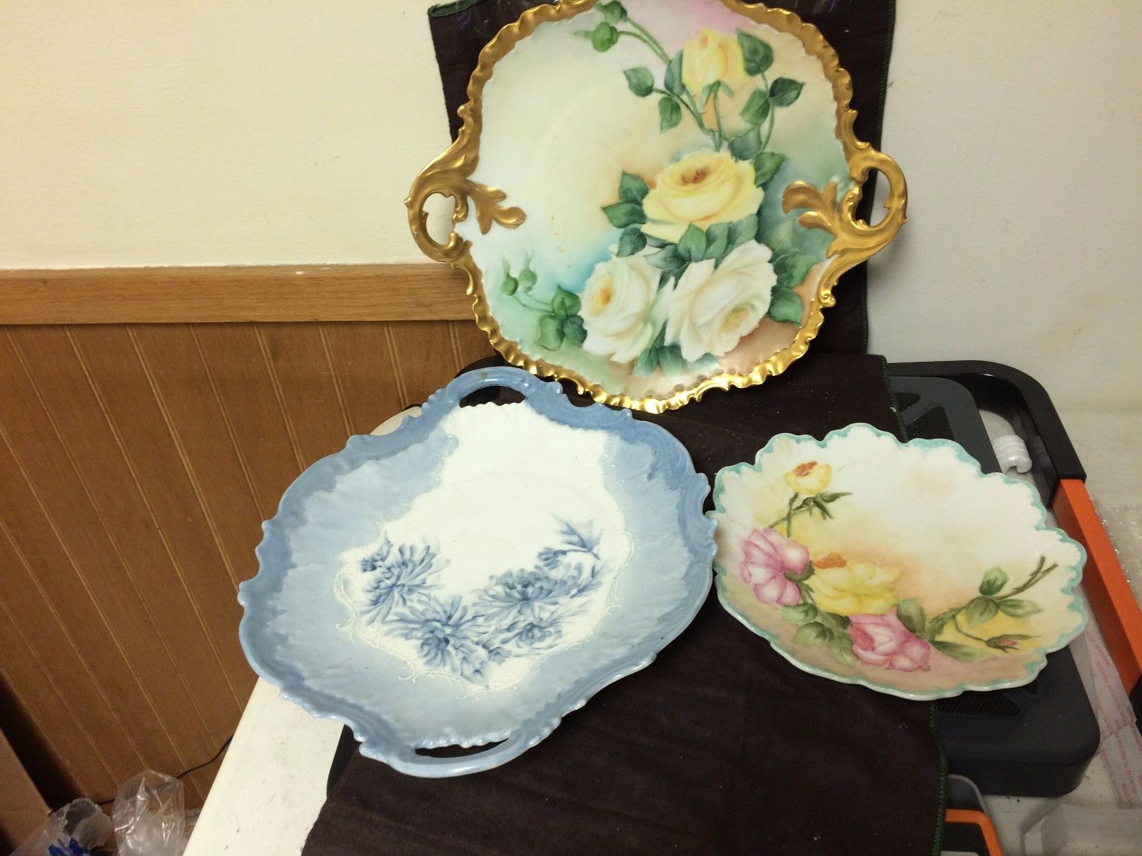Antique Hand Painted Porcelain Plates 2 Cake 1 Cabinet 2 Signed ... Antique Hand Painted Porcelain Plates 2 Cake 1 Cabinet 2 Signed ...