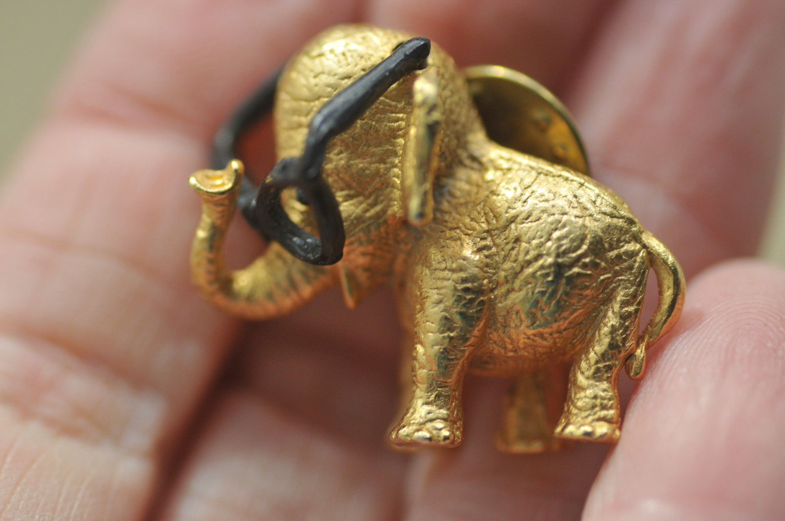 1964 Barry Goldwater Lapel Pin Republican GOP Elephant With Glasses ...