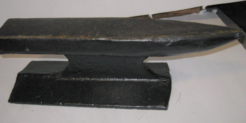GOOD RAILROAD RAIL STEEL HOBBY ANVIL, 12 1/2" LONG, 14 POUNDS ...