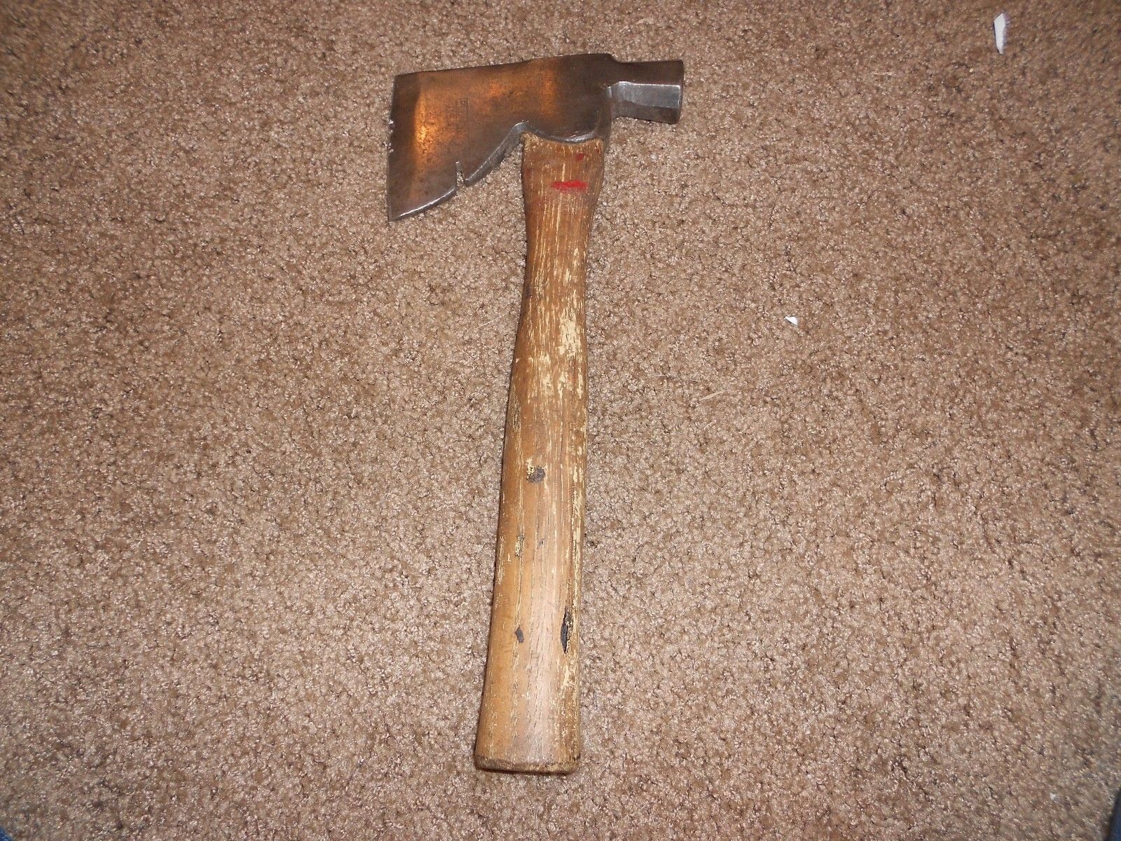 Vintage PLUMB Axe Hatchet Hammer with Nail Notch Carpenter Roofer ...