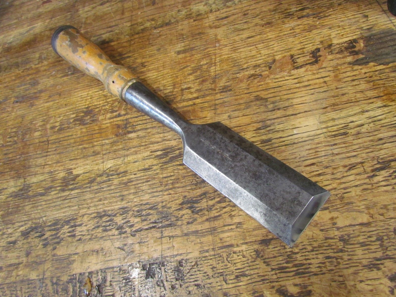 Buck Bros 1 1/2'''' Socket Chisel -- Antique Price Guide Details Page