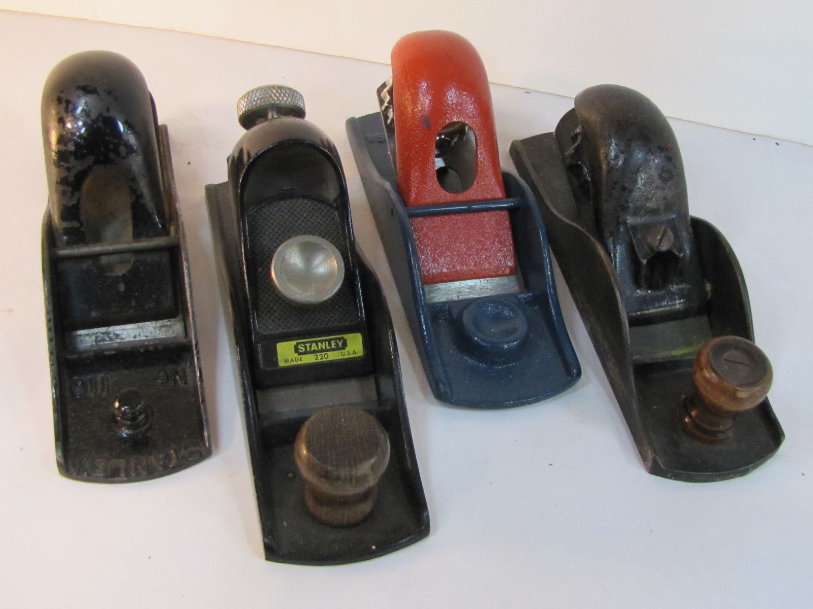 Vintage LOT 4 Stanley Hand Wood Woodworking Planes No. 110, 220 Made in ...