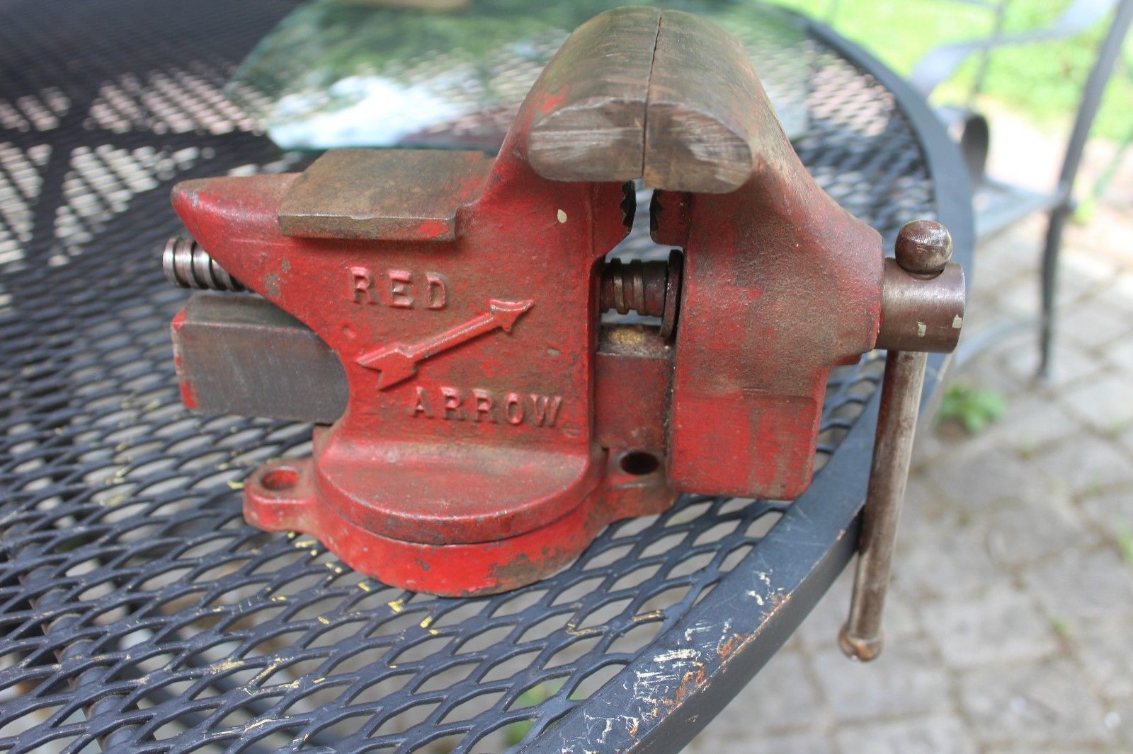 Vintage Columbian Red Arrow No. 63 1/2 Swivel Bench Vise -- Antique ...