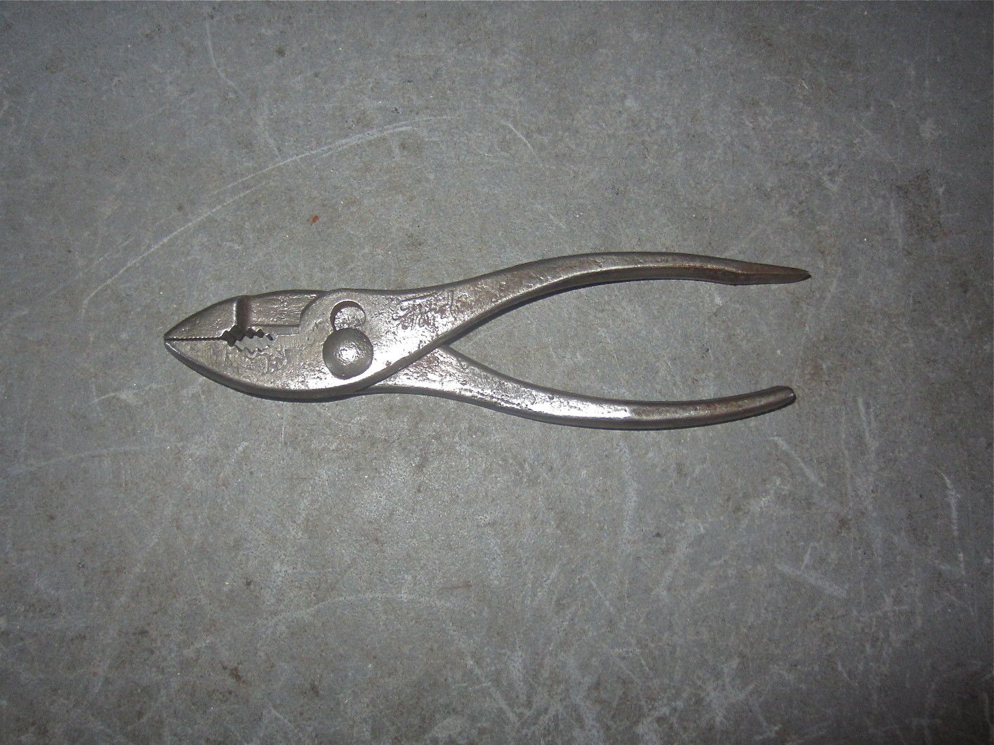 VINTAGE, ANTIQUE FORD SCRIPT PLIERS ~ MODEL A, T, FLATHEAD V8 AUTO TOOL ...