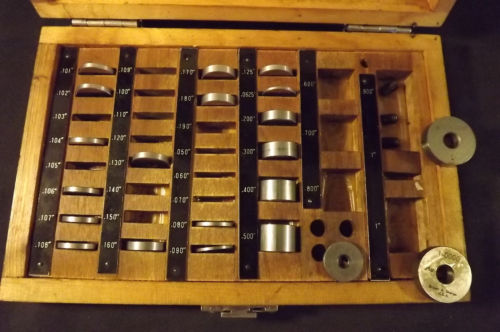 OLD,USED MACHINIST''S TOOLS: PARTIAL SET OF 21 ROUND GAGE BLOCKS, ORIG ...
