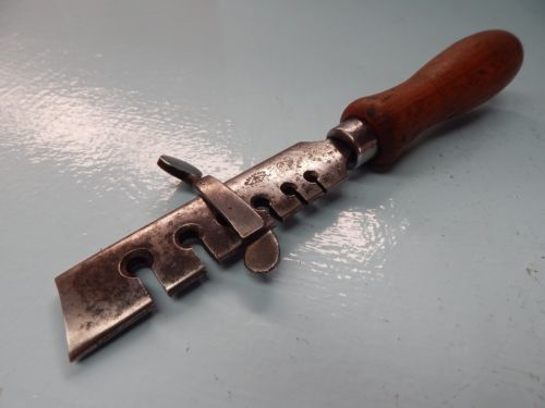 ANTIQUE SAW SET -- Antique Price Guide Details Page