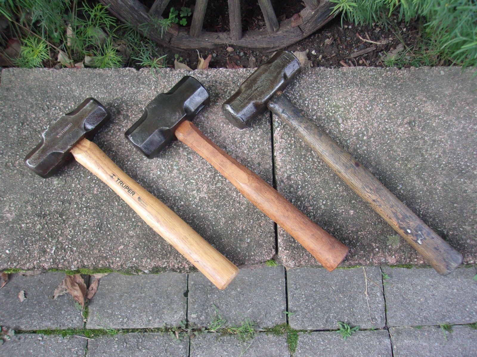 3 VINTAGE BLACKSMITH / SLEDGE HAMMERS -- Antique Price Guide Details Page