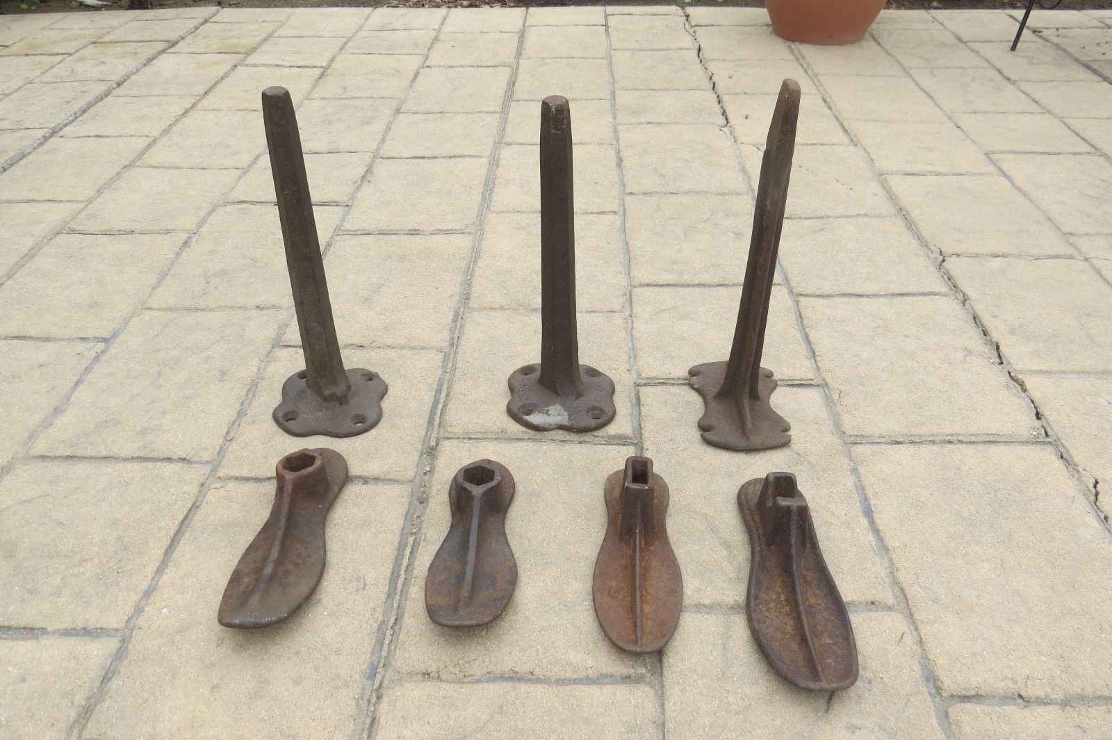 (7) Pieces of Vintage Cast Iron Cobbler Anvil Stand and Shoe Forms, Re ...