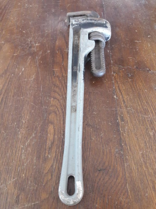 RIDGID 18" HD Aluminum Adjustable Pipe Wrench No. 818 Ridge Tool Co USA ...