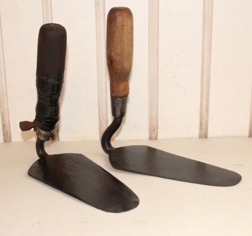 Vintage offset right angle mason trowels -- Antique Price Guide Details ...