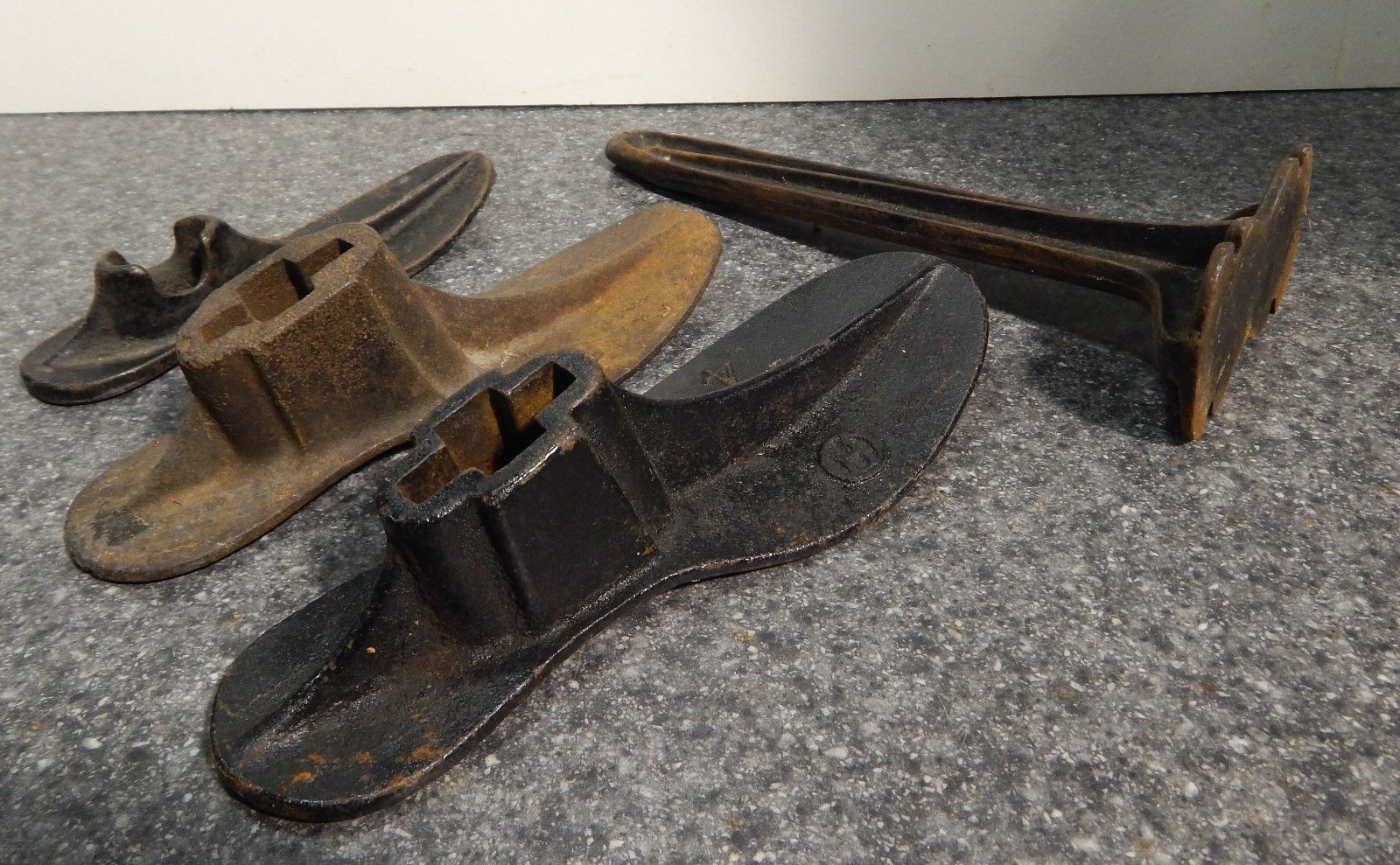 Antique Cobblers Cast Iron Shoe Repair Stand w/ 3 anvils -- Antique ...