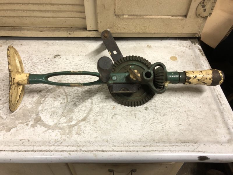 VINTAGE MILLERS FALLS 1890 SHOULDER HAND CRANK DRILL WOOD WORKING TOOL ...