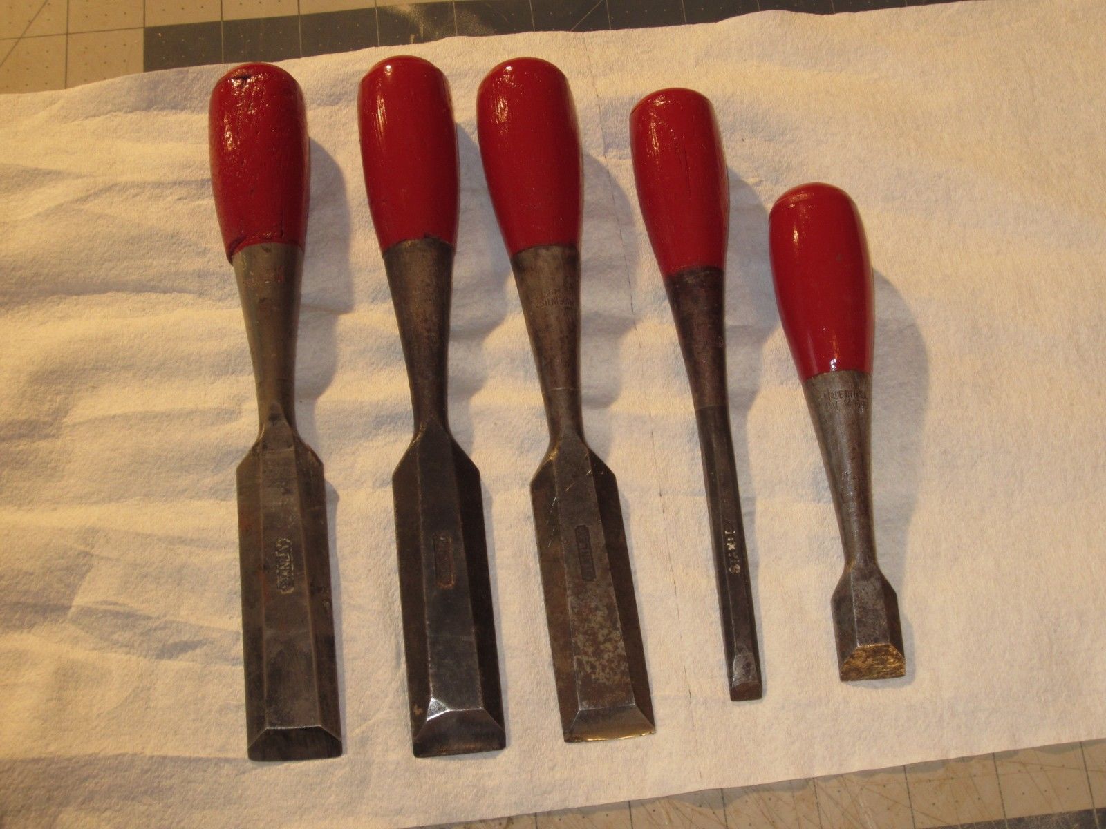 OLD TOOL . (5) ANTIQUE EARLY STANLEY WOOD CHISELS WITH STEEL ENDS ON ...