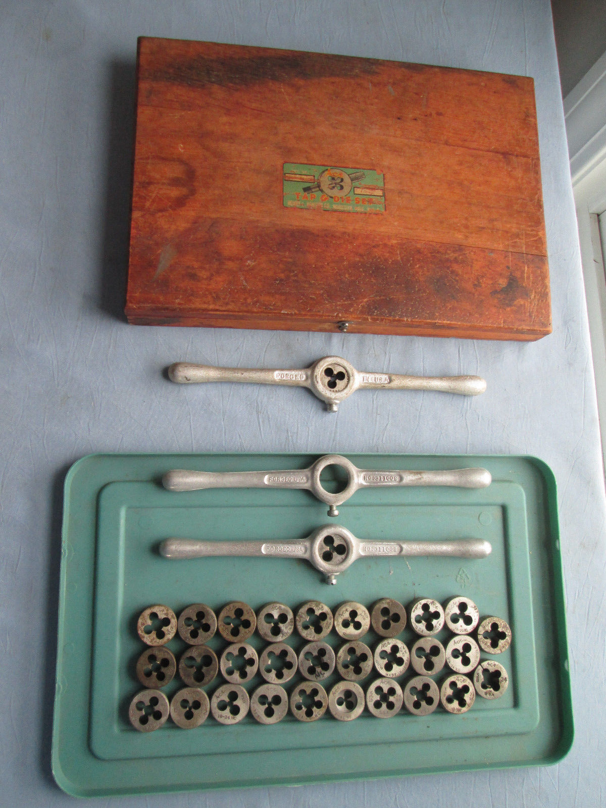 VINTAGE ACE 24 PIECE TAP & DIE SET W/ WOOD CHEST & 32 Extra Pieces No ...